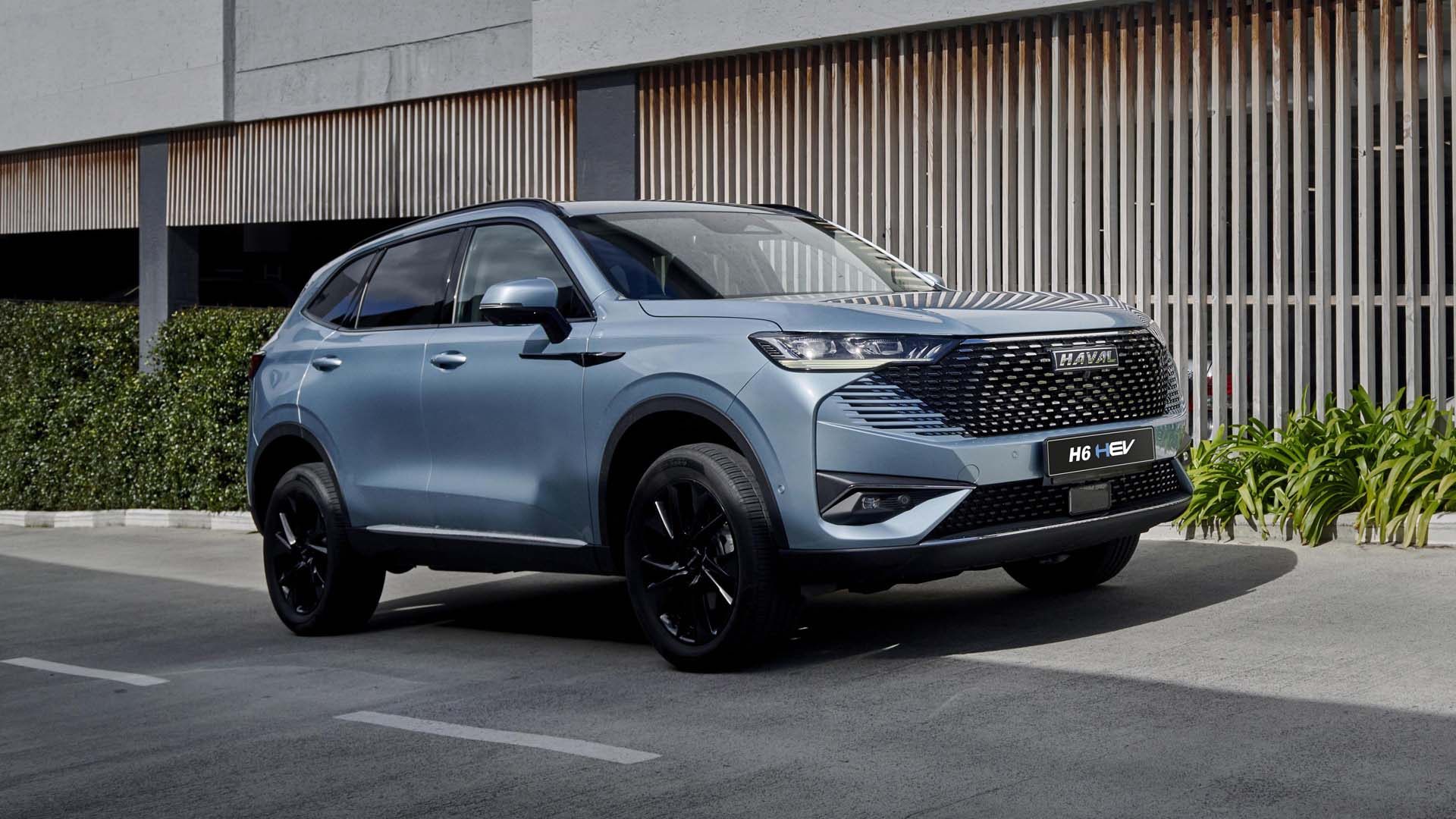 起亚赛图斯在上海车展正式上市，起售价10.99万元，提供1.4T+7DCT和1.5L+CVT两种动力组合